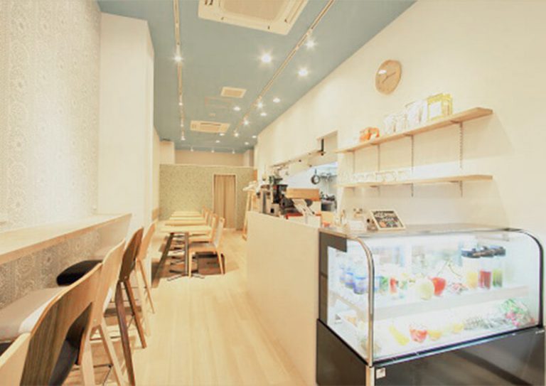 Re:Cell Kitchen 断食ごはんと飲む野菜 – 福岡の店舗デザイン・店舗設計｜リード・クリエーション